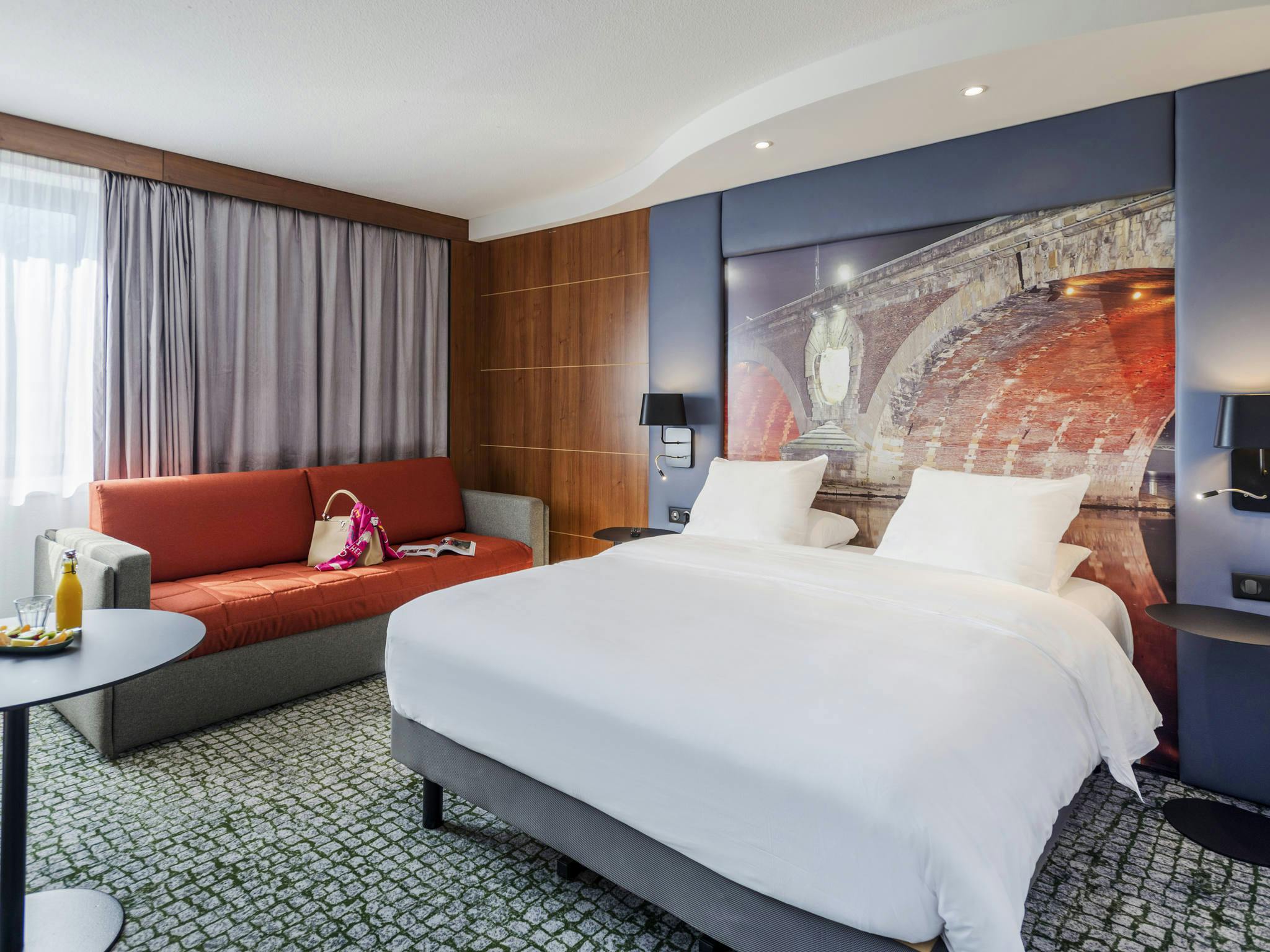 Hotels | Cartoon Forum